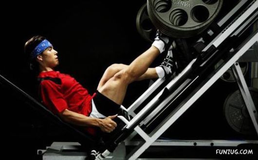 Fitness Freaks in Action | Funzug.com